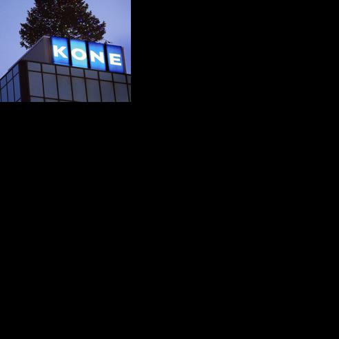 KONE holiday tree moves to the ground