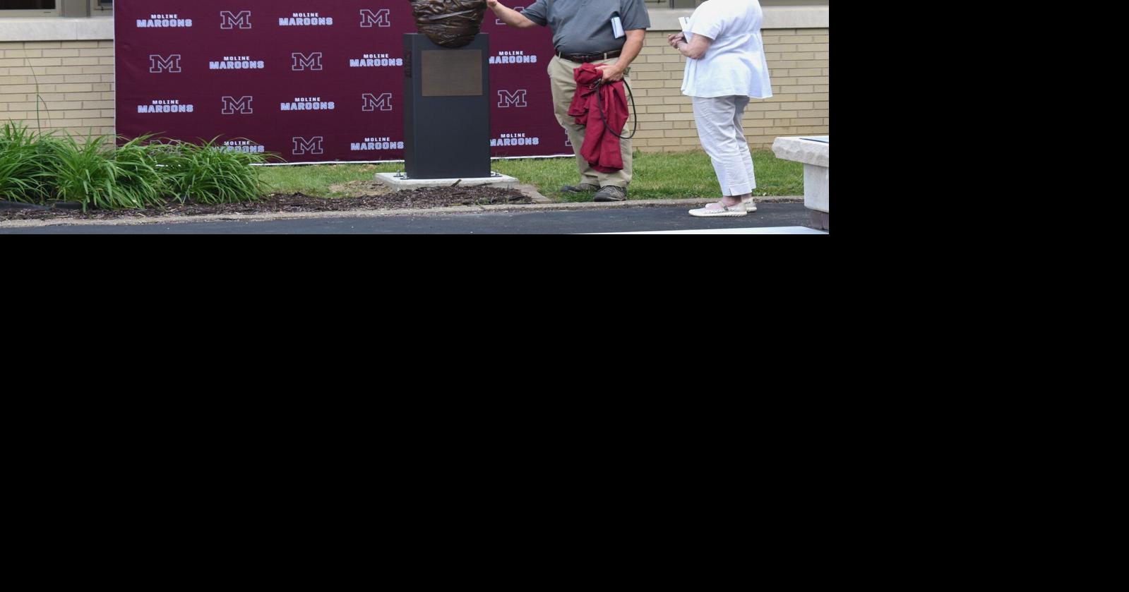 Moline High School History Club unveils' Bazooka Charlie' sculpture ...