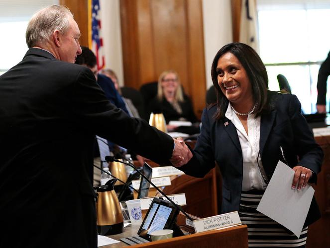 Moline's first female mayor, Stephanie Acri, sworn in