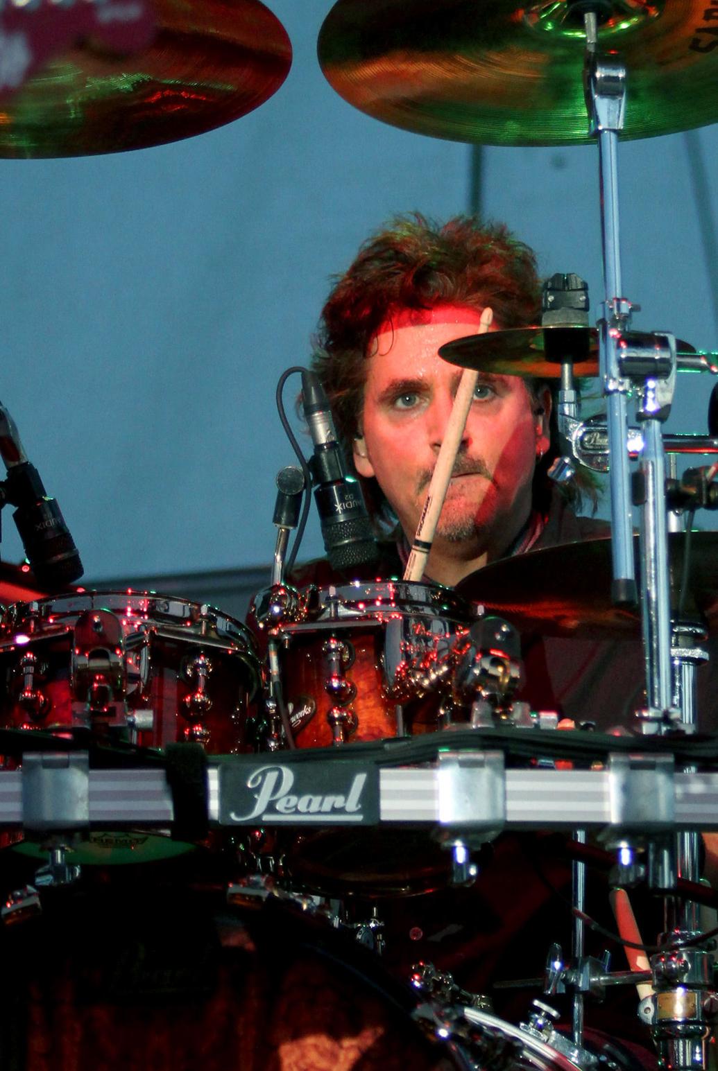 'It's a Grand Illusion': Former Styx lead singer Dennis DeYoung dishes ...