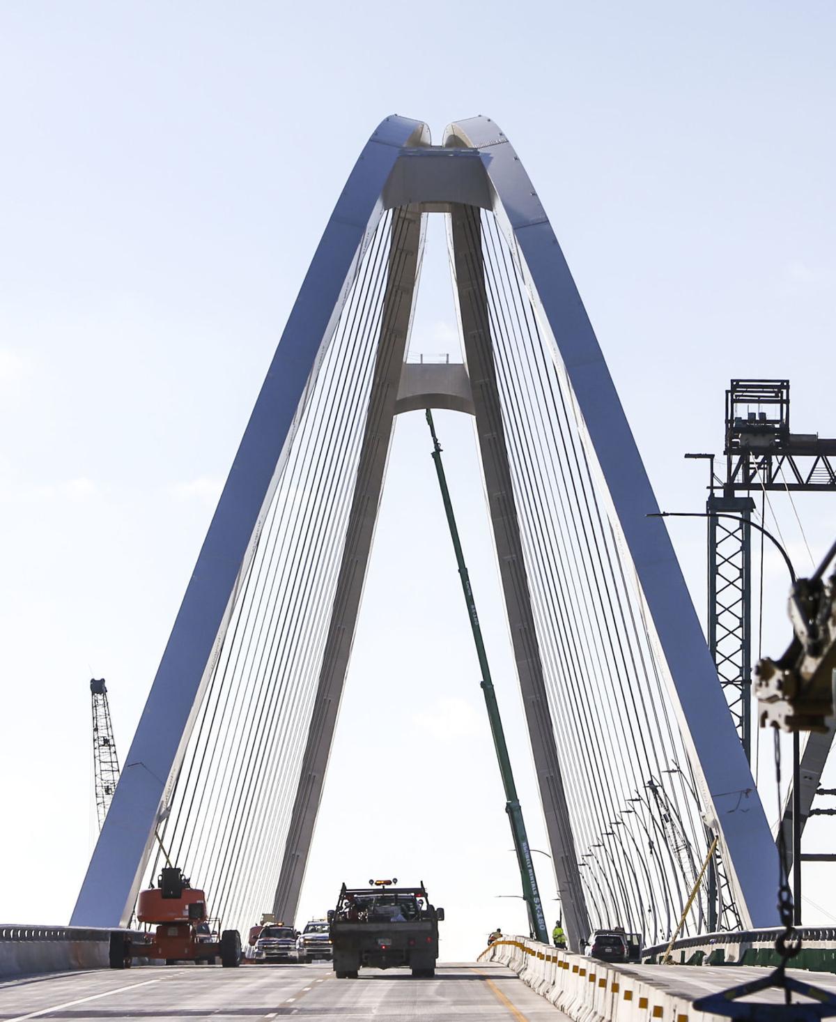 Photos: Half of New I-74 Bridge Ready to Open | Latest News | qconline.com