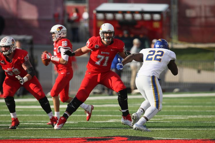 Himmelman standing tall among FCS linemen