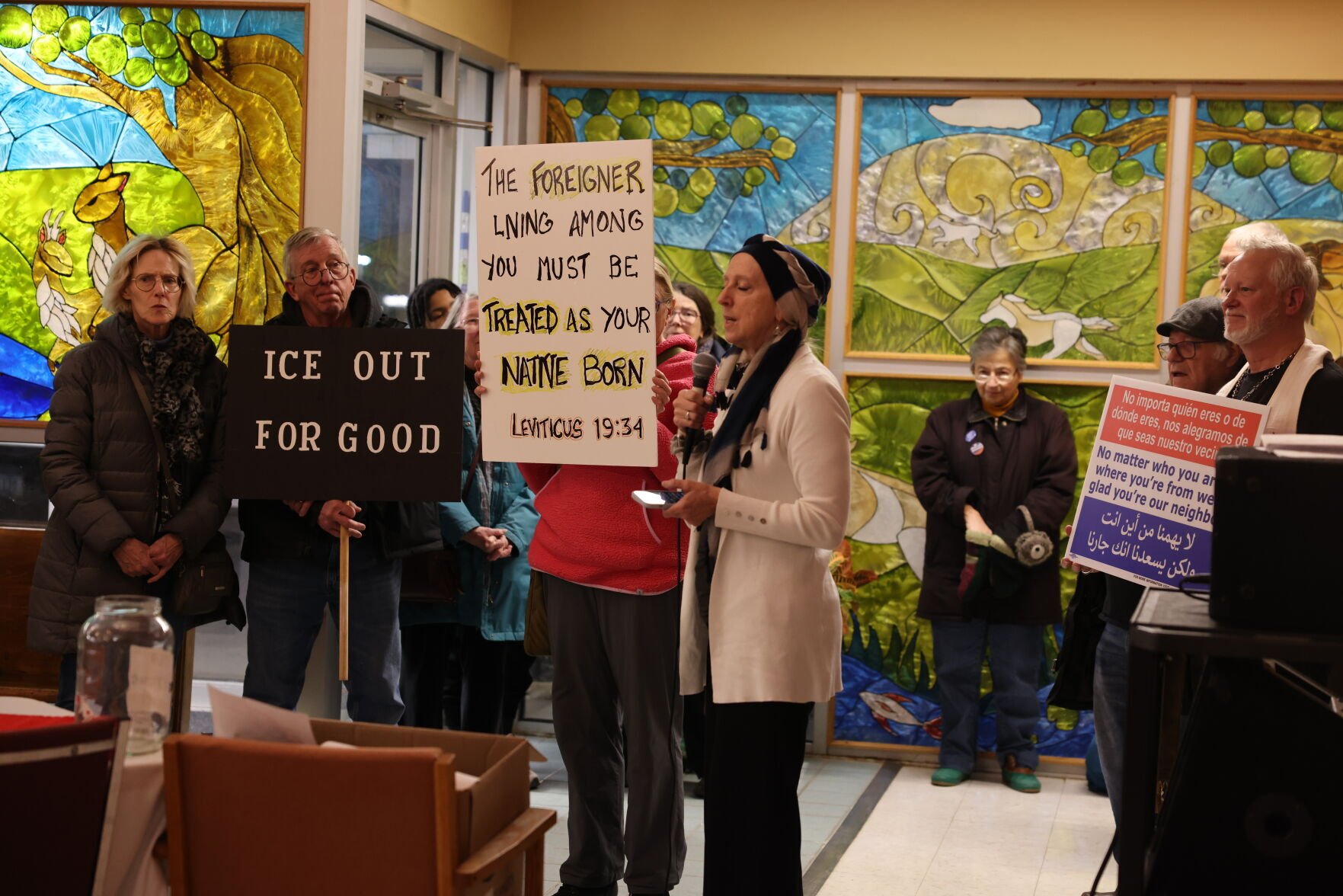 Davenport church hosts protest against ICE Friday evening