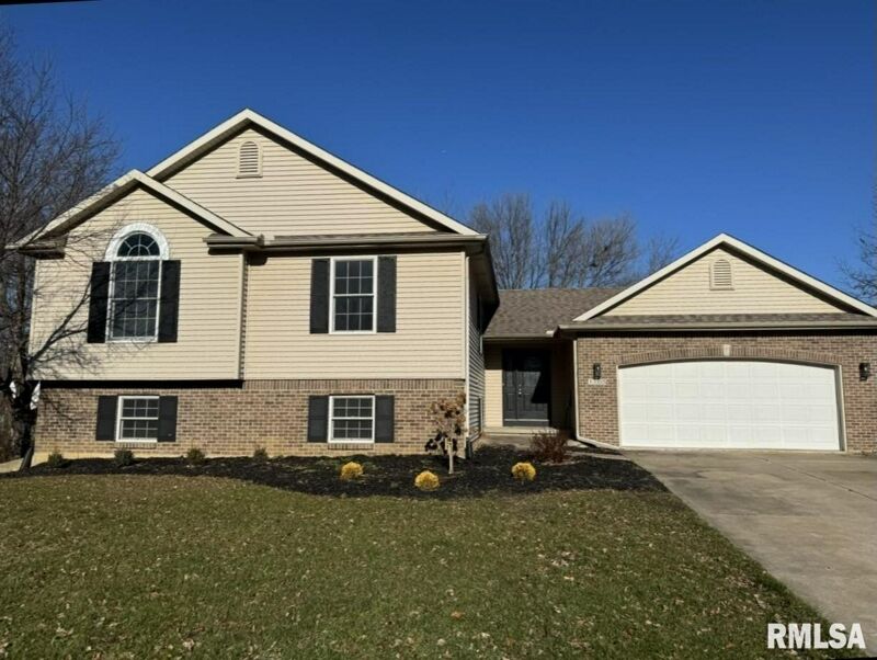 4 Bedroom Home in Silvis - $289,900