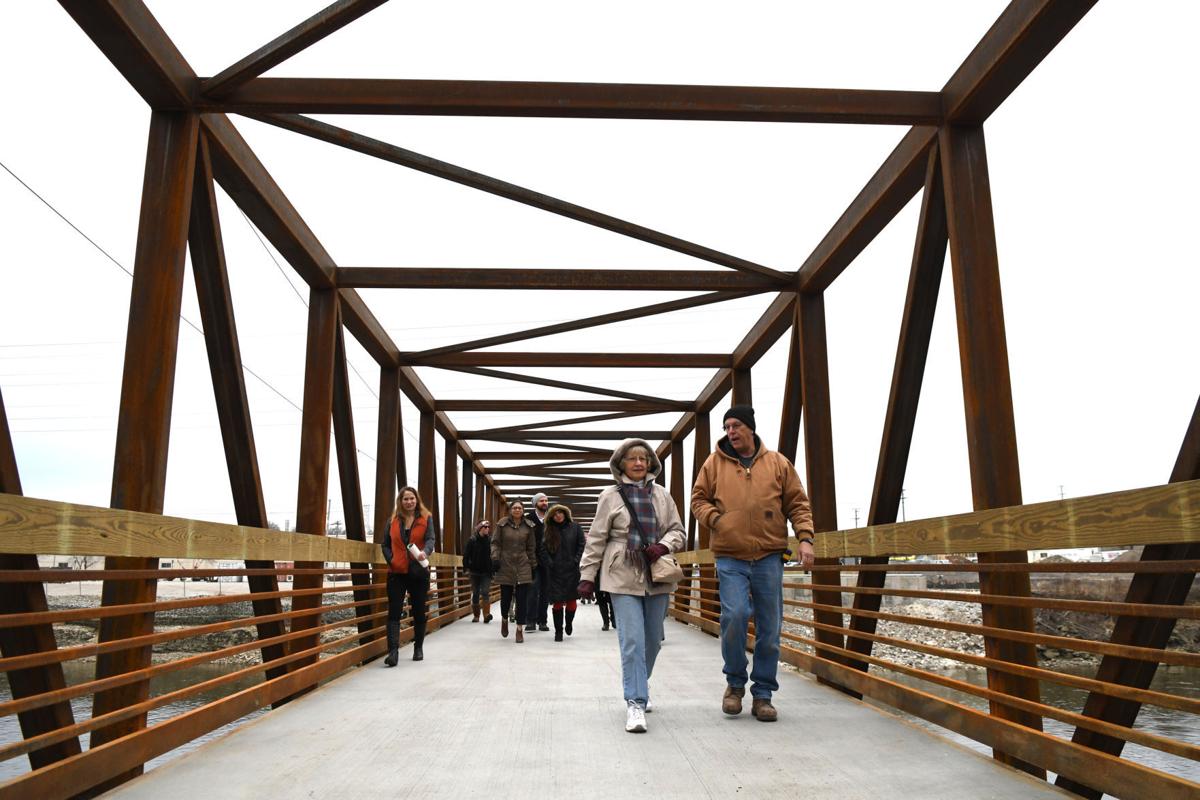 Sylvan Island bridge officially opens | Local News | qconline.com