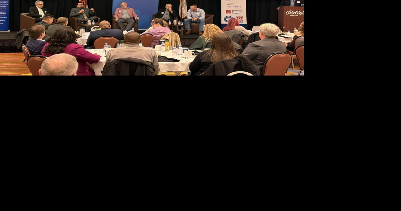 Illinois Quad-Cities lawmakers answer questions at form