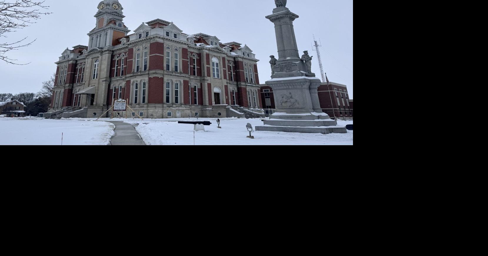 Hillcrest Home administrator speaks to county board