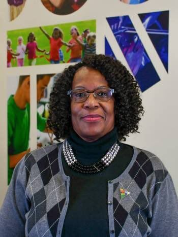 Meet the Candidates: Linda Hayes, Davenport School Board