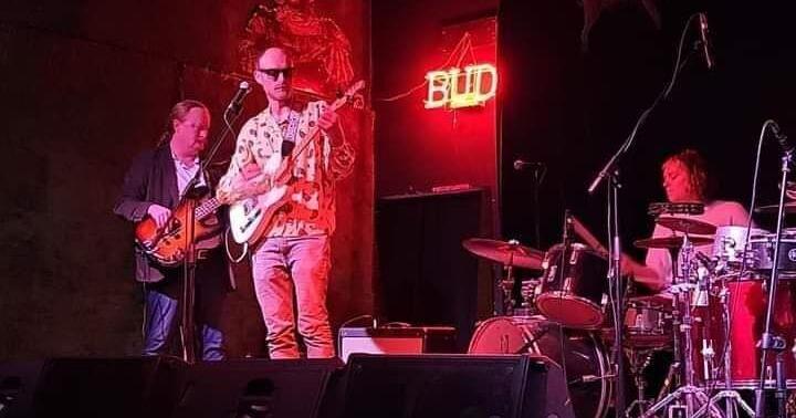 Rock Island indie band Frozen Fructose Laundromat on their new album, show at Rozz-Tox