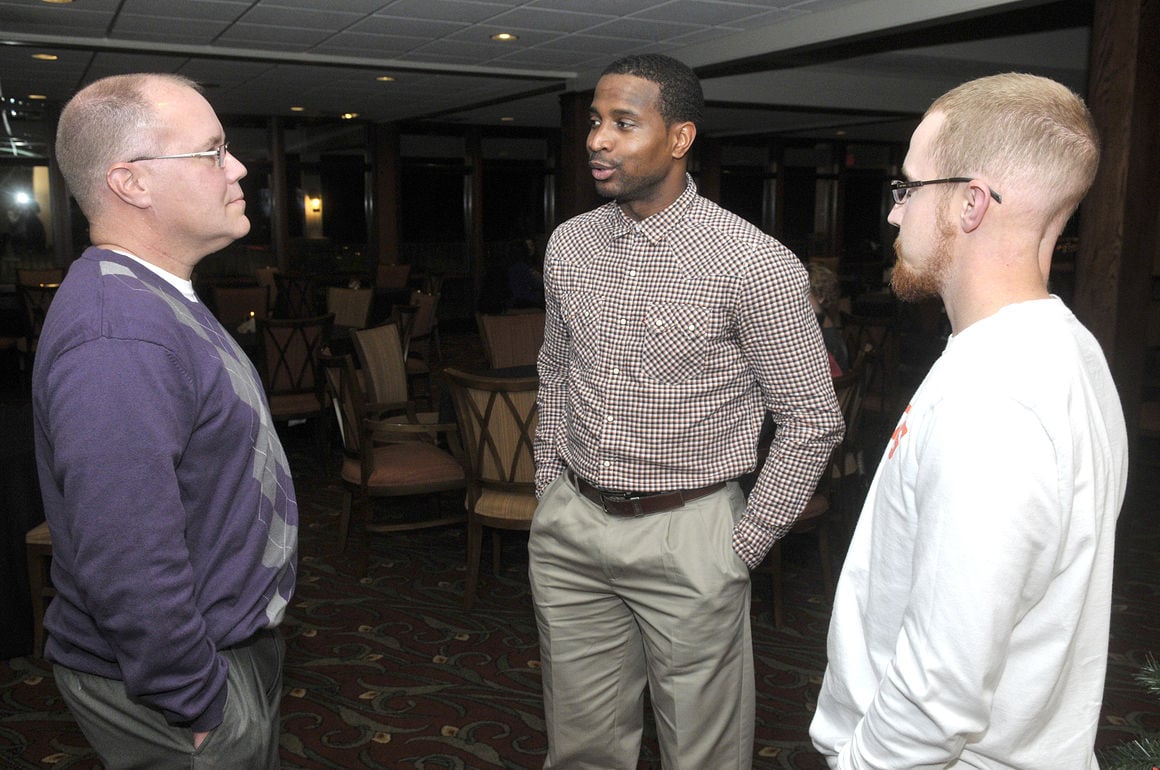 Former Illini star Dee Brown fighting against cancer