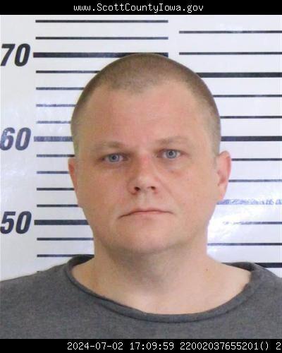 Registered sex offender accused of inappropriately touching girl