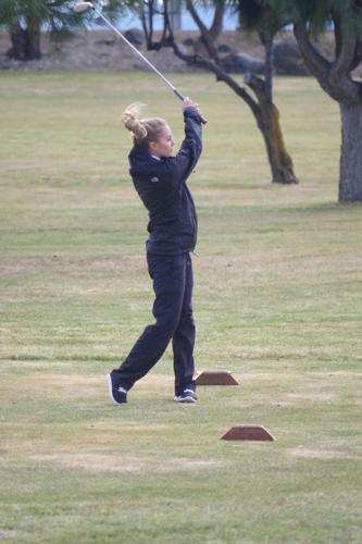Golf team beats Omak Pioneers, Cascade Kodiaks | Sports | qvpr.com