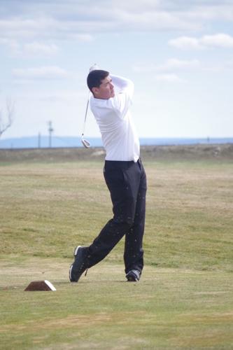 Golf team beats Omak Pioneers, Cascade Kodiaks | Sports | qvpr.com