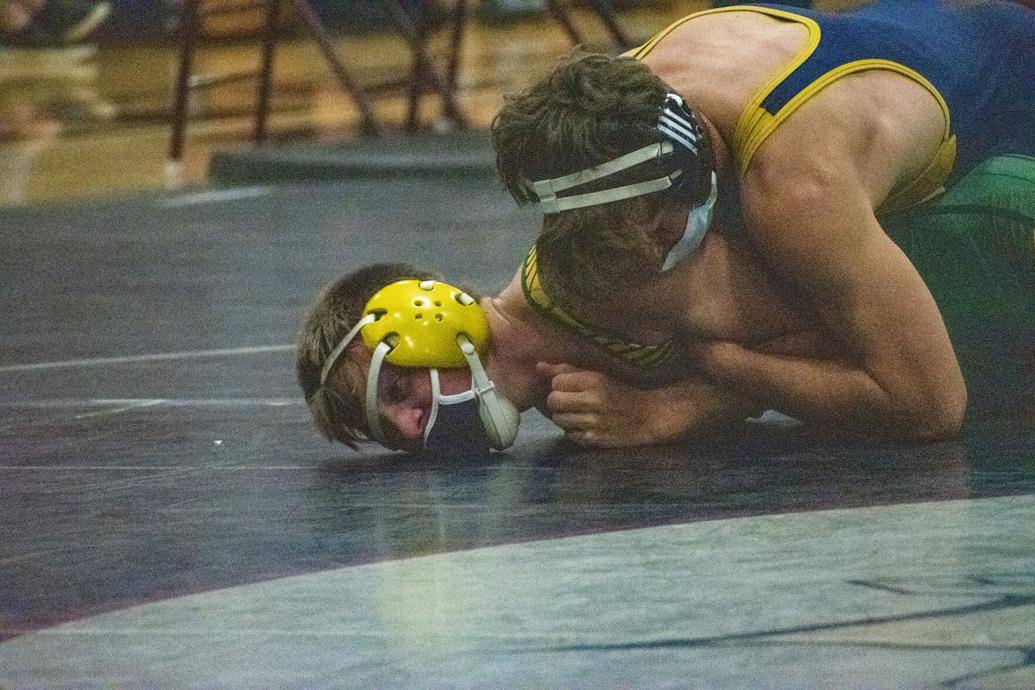 Wrestling takes eight victories at Wahluke mix n’ match | News | qvpr.com