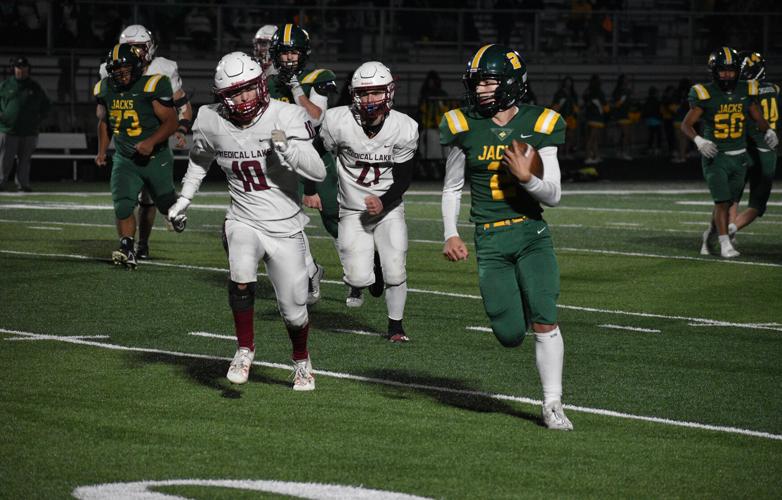 Jacks deliver shutout football win for Homecoming | Sports | qvpr.com