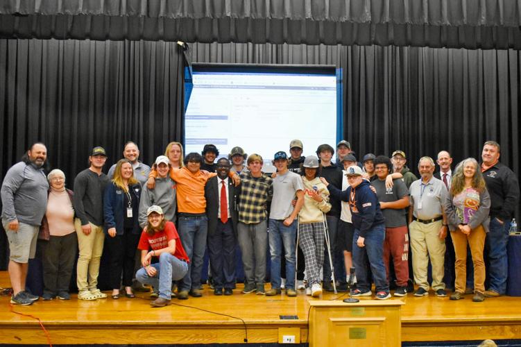 Fall sports teams at Rappahannock high school prevail in triumphant ...