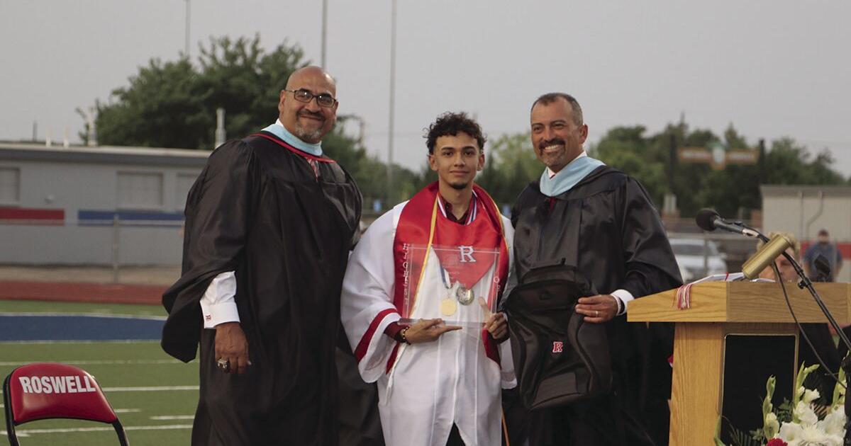 Roswell High School holds 2022 commencement | Local News | rdrnews.com