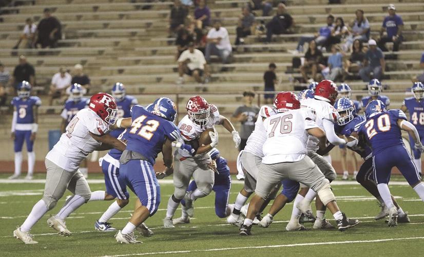 Coyotes topple Los Lunas to remain undefeated | Local Sports | rdrnews.com