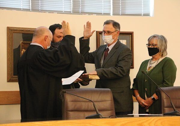 Elected officials take their oaths of office for 2021 | Local News ...