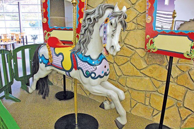 Volunteers finish restoration of carousel’s lead horse | Local News ...