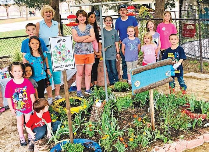 Pecos Valley Garden Club spruces up zoo’s bird sanctuary | Local News ...
