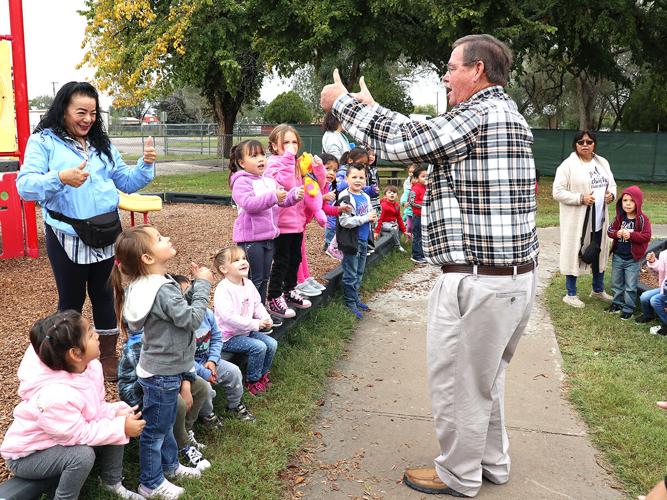 Local center marks Head Start Awareness Month | Local News | rdrnews.com