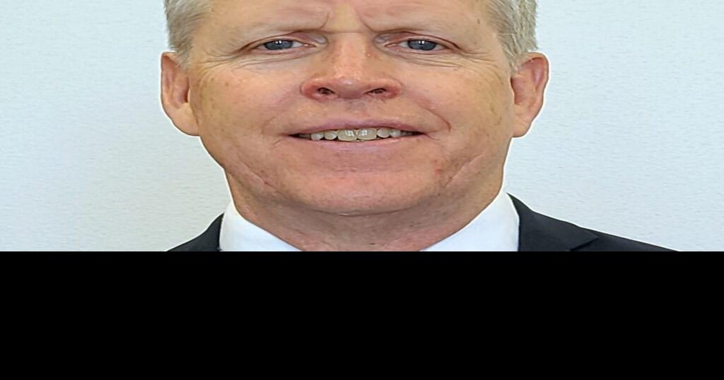 Panel recommends voters retain Hudson, Riley as district court judges ...