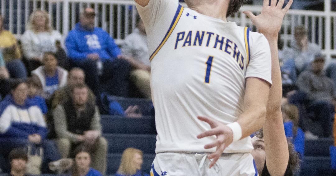 Camden outlasts Panthers in heated contest | Sports | readtheleader.com