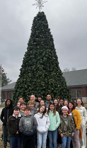 DCMS Student Council spreads Christmas cheer across Decatur County ...