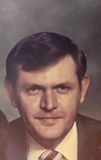 Max D. Wallace | Obituaries | readtheleader.com