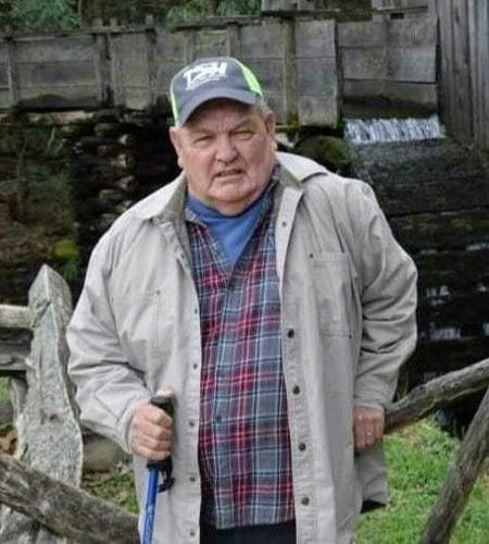 John Dee Walker | Obituaries | readtheleader.com