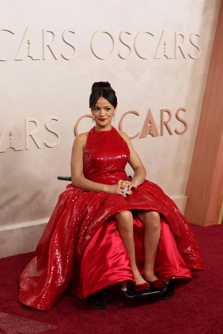 ‘Wicked’ star Marissa Bode says airline that denied her boarding wants ...