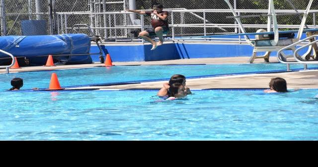Jumping In: Community takes advantage of last day for pool | Photos ...
