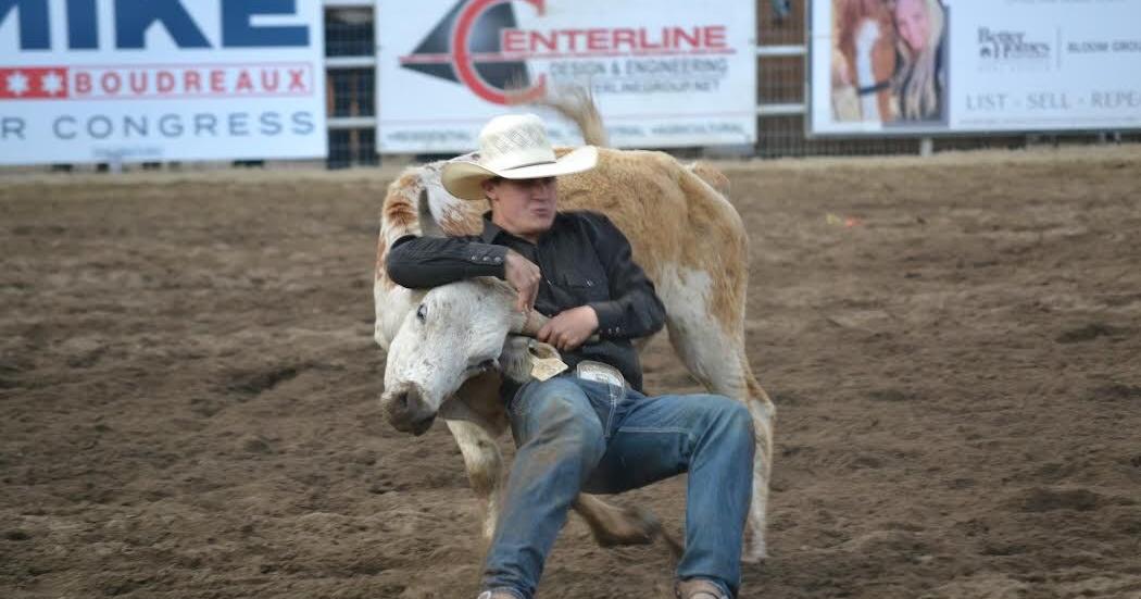 Hold on Tight: Thrills and spills at Springville Rodeo | Photos ...