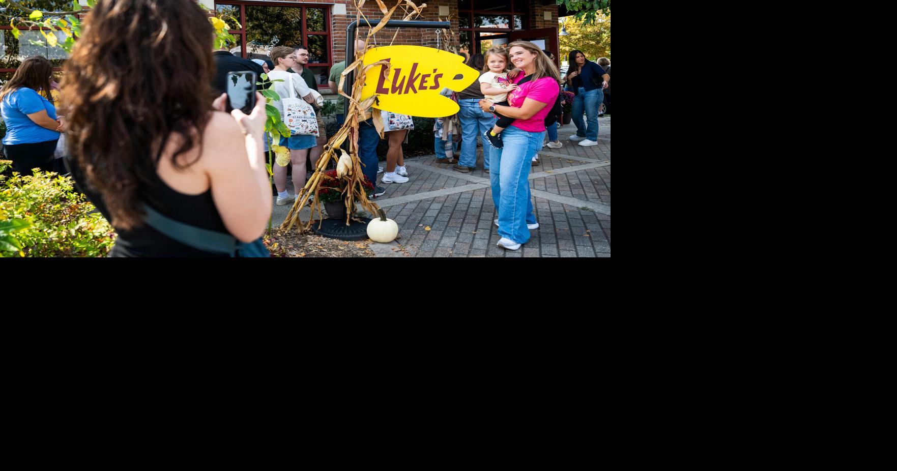 Michigan town to again toast 'Gilmore Girls' at third Destination Stars ...