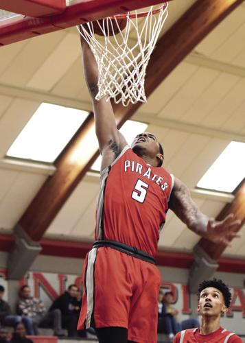 Pirates hold off Warriors 84-75 | Sports | recorderonline.com