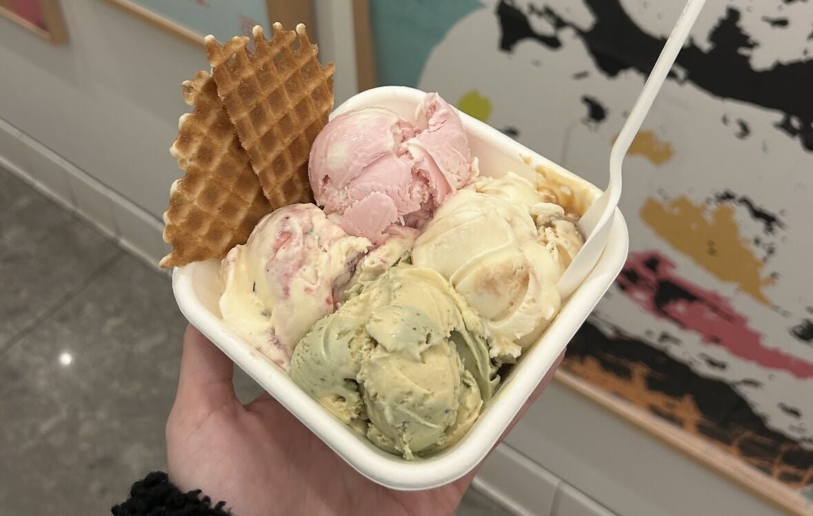 Taste Test: Jeni’s ‘Splendid Holidays’ Collection | Eat & Drink ...