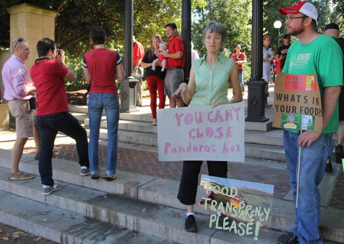 GMO PROTEST AT THE ARCH | Rbtv | redandblack.com