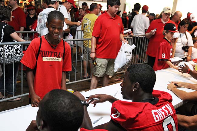 PHOTO: Fan day, Fun day | Georgia Sports | redandblack.com