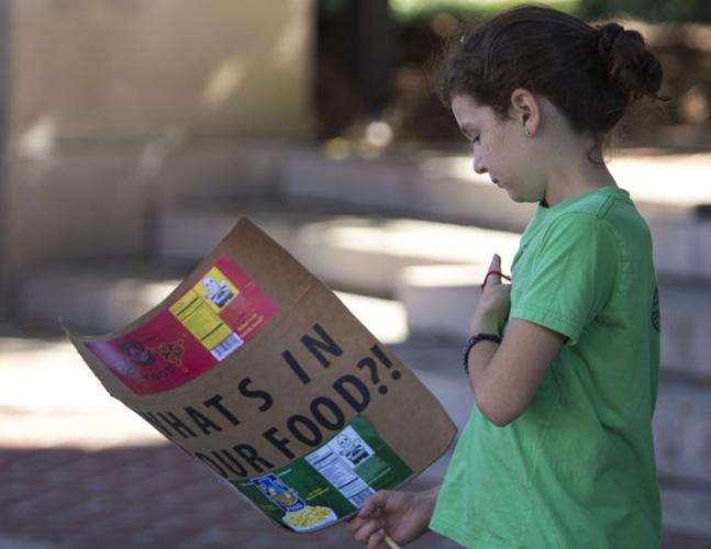 GMO PROTEST AT THE ARCH | Rbtv | redandblack.com