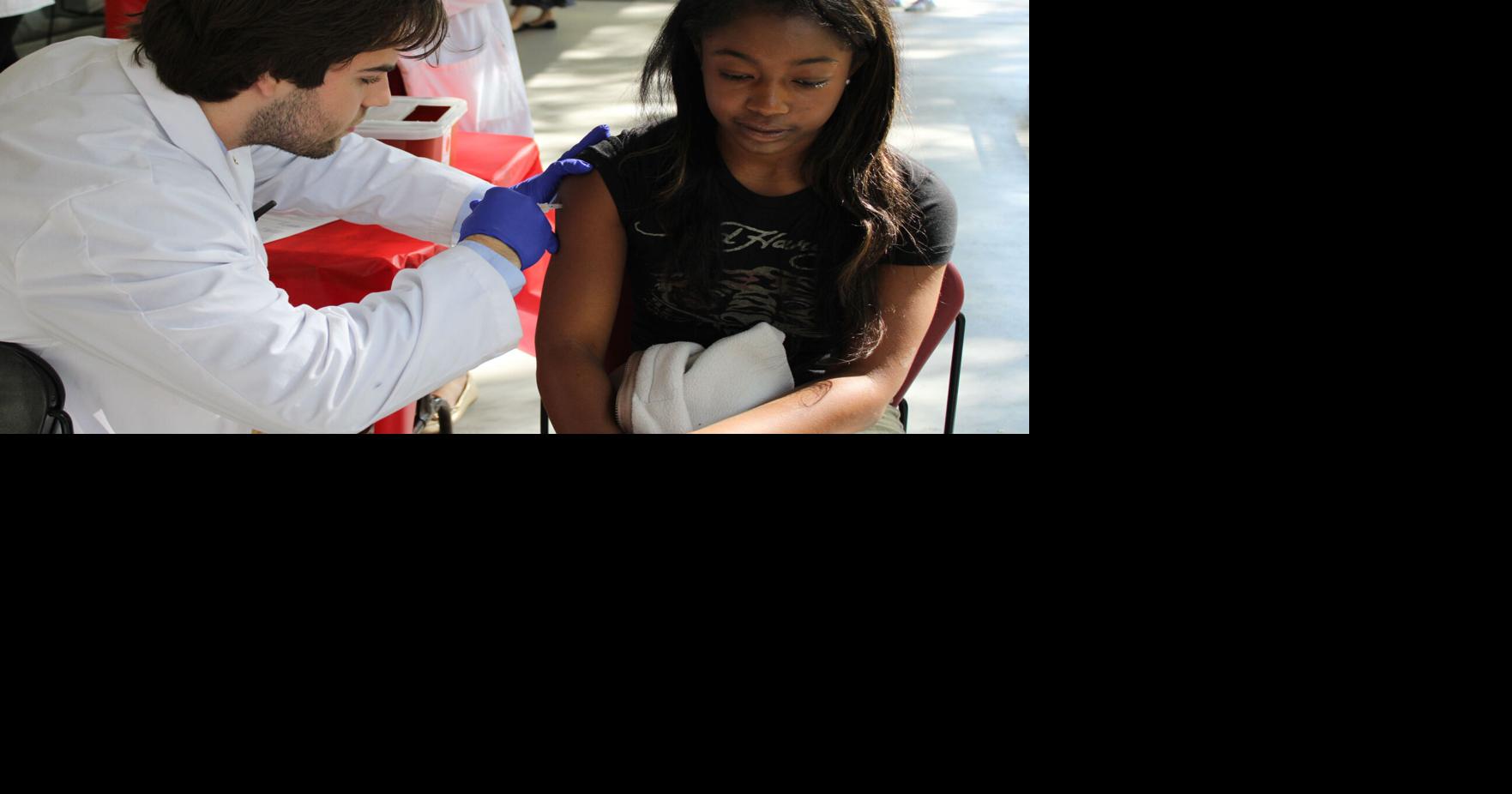 PHOTOS: UGA Mobile Flu Clinic | Multimedia | redandblack.com