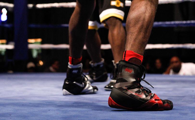 PHOTOS: Fight Night | Multimedia | redandblack.com