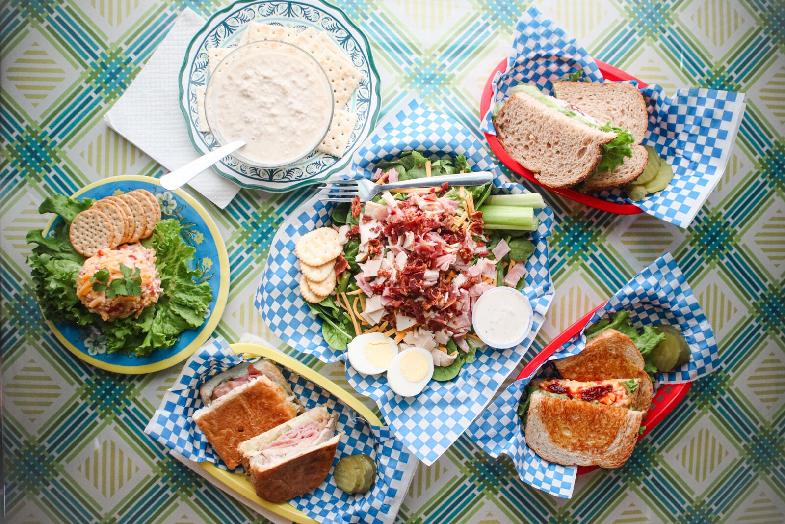 Where to eat in Athens for any occasion | Guide | redandblack.com