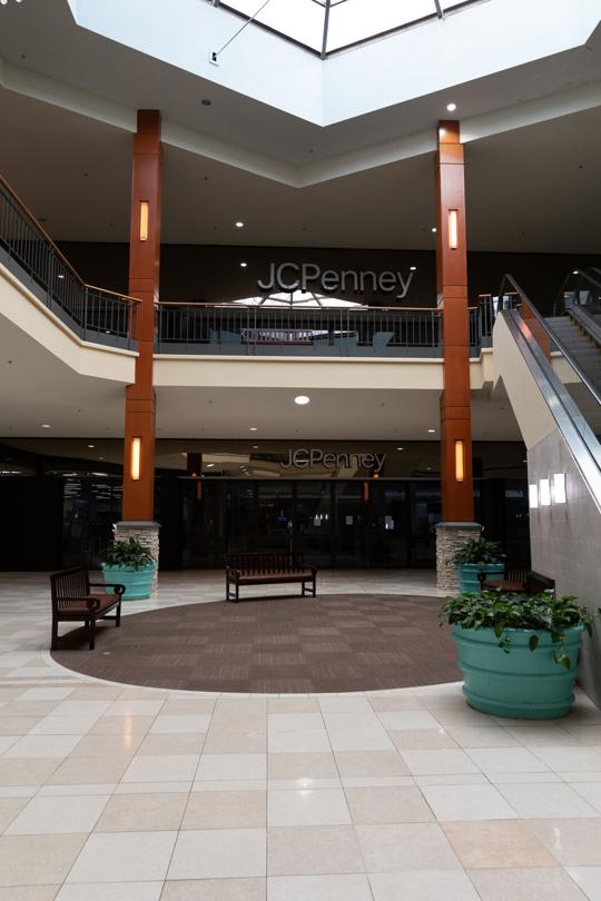 At deserted Georgia Square Mall, memories and speculation about future ...