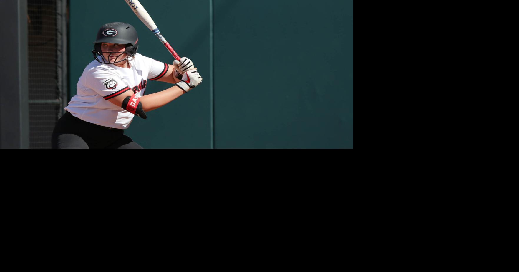 Football and family led freshman Lyndi Rae Davis to Georgia softball ...