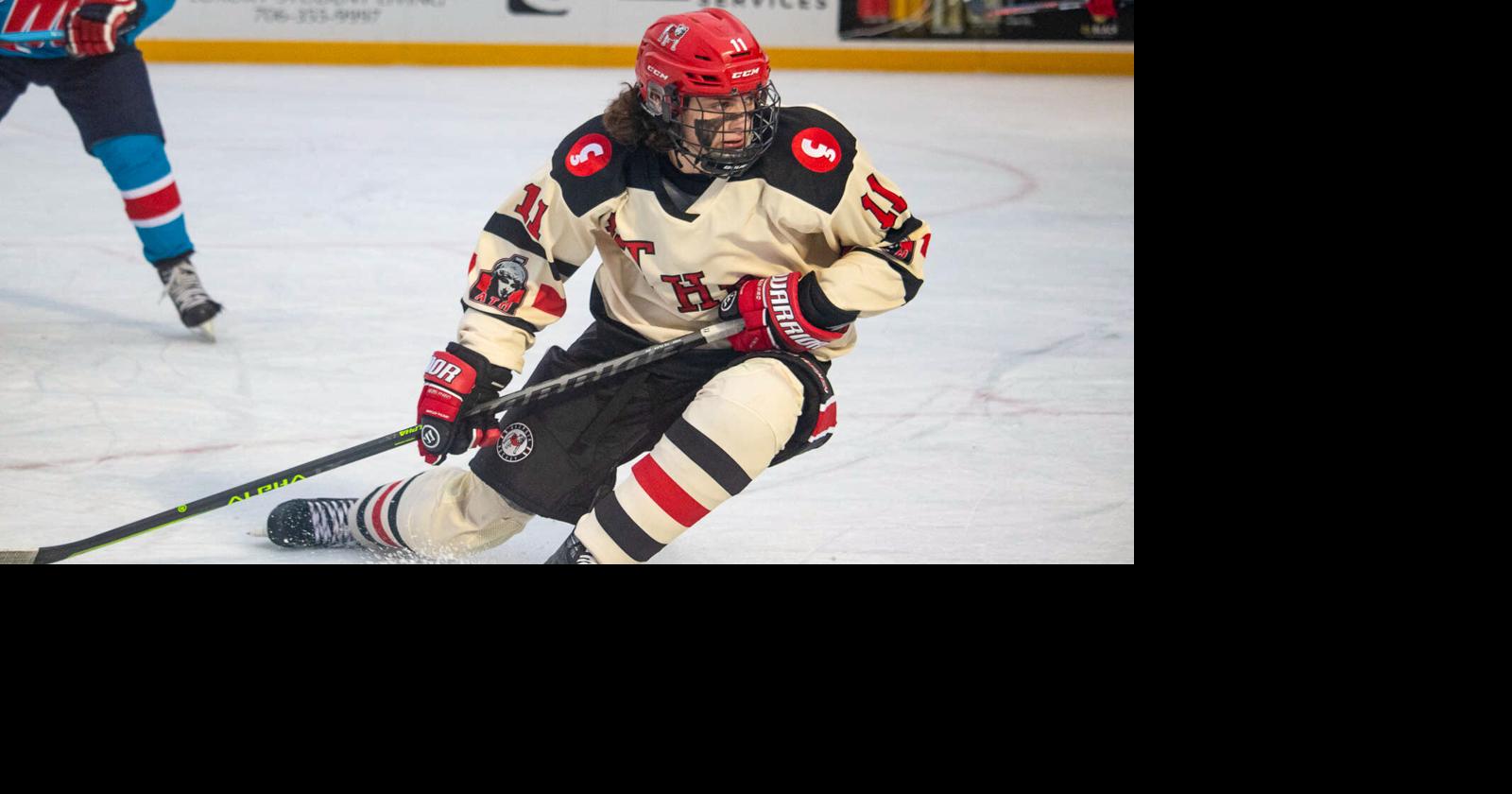 PHOTOS: UGA Ice Dawgs defeat Ole Miss 5-0 | Multimedia | redandblack.com