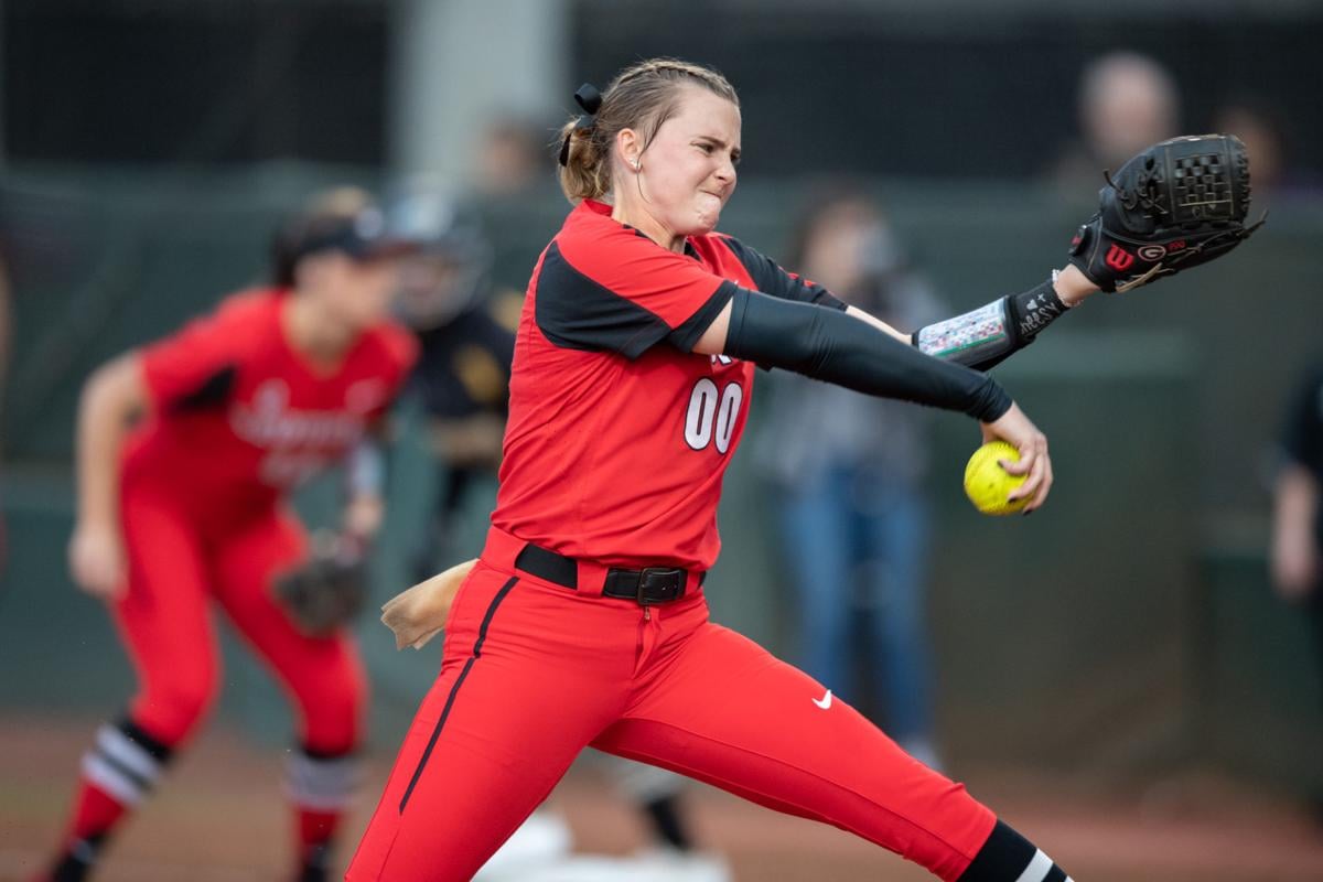 Mathis’ complete game shutout carries Georgia softball over Georgia ...