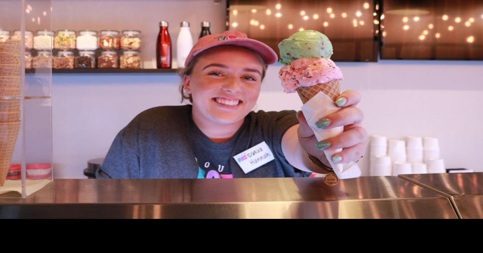 Four Fat Cows: Ice cream shop opens Saturday | City News | redandblack.com
