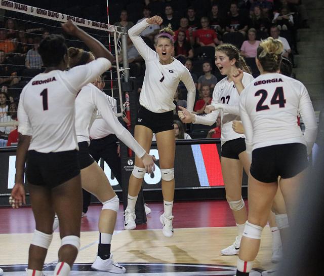 Georgia volleyball impressed by renovations after first match in ...