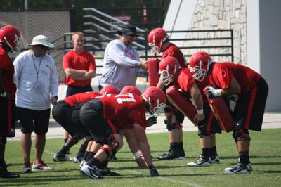 FOOTBALL NOTEBOOK: Coach says DL Ray Drew needs to 'focus on getting ...